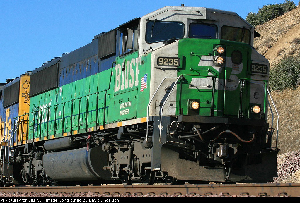 BNSF 9235